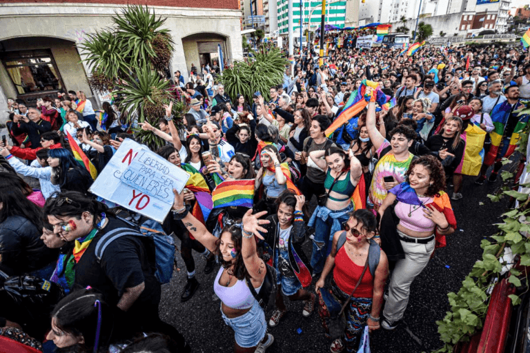 Marchas del orgullo LGBTIQ+ en Argentina en 2023 ¿Cuándo es la próxima? - ARGay