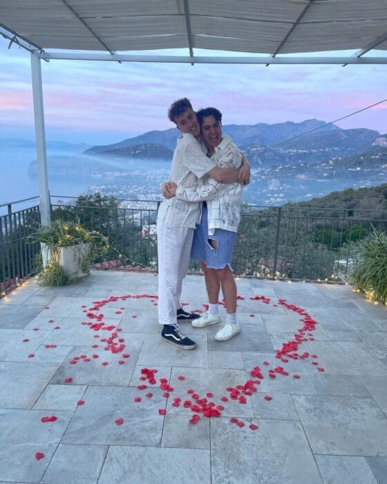 Heartstopper: con un “Te amo infinitamente”, Bradley Riches anunció su noviazgo - ARGay